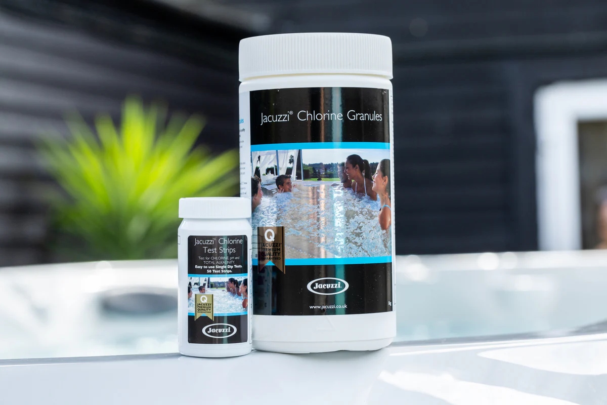 8 Best Chlorine Alternatives for Hot Tubs in 2026 - Hot Tub Reviewer